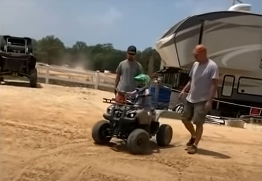 60 Hero parents who saved their kids from disaster