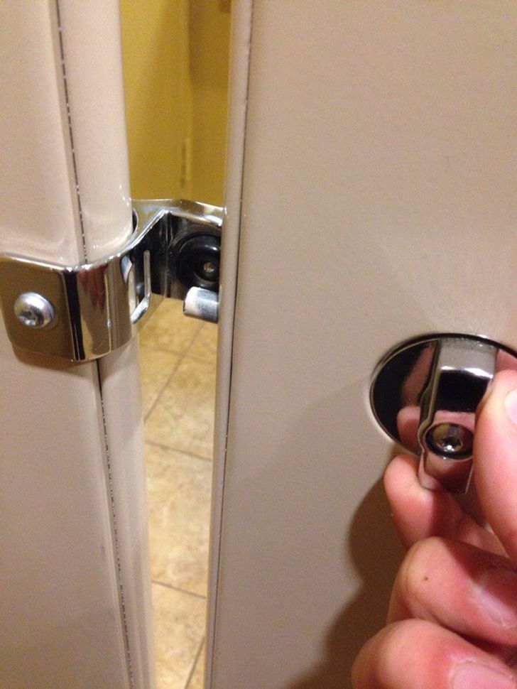 55 Annoying Things That Can Drive Anyone A Little Crazy