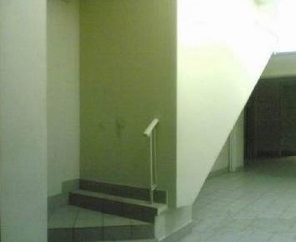 61 Home Renovations So Bad They Defy Logic