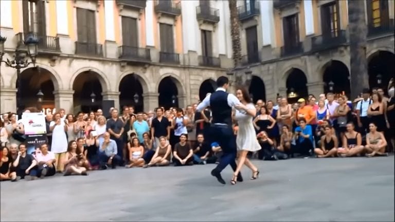 Couple wows the crowd with sensual tango routine