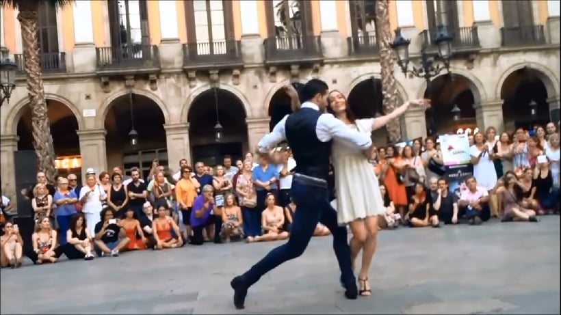 Couple wows the crowd with sensual tango routine