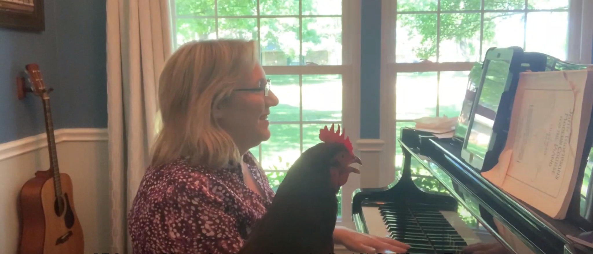 Chicken steals the show singing Disney classics when woman starts to play