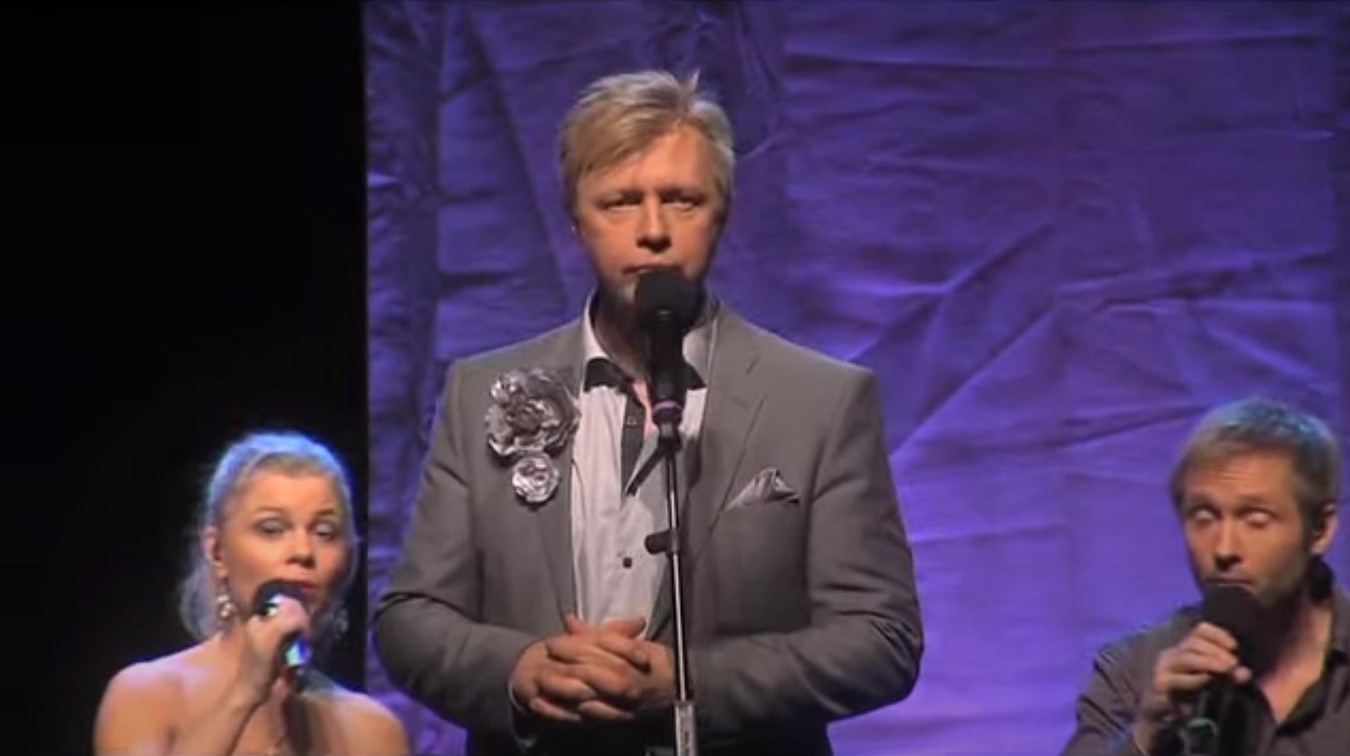 Swedish singer steals the show in seconds of first note a cappella