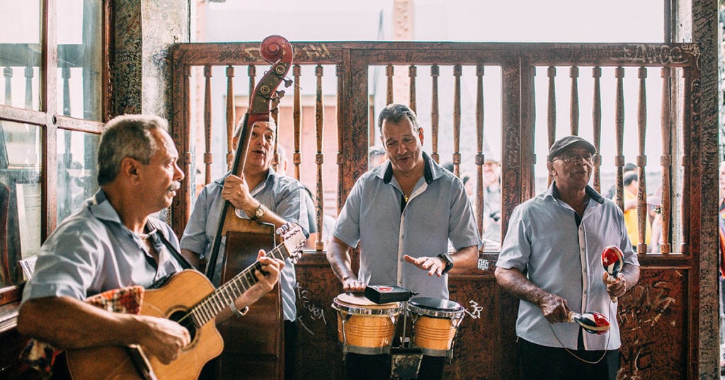 10 Talented men sing majestic ‘Hallelujah’