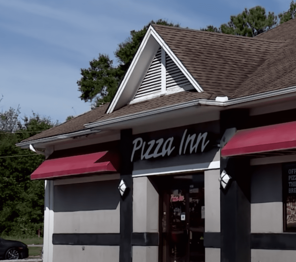 Customer Wants Sign On Door Warning Of Special Needs Employee