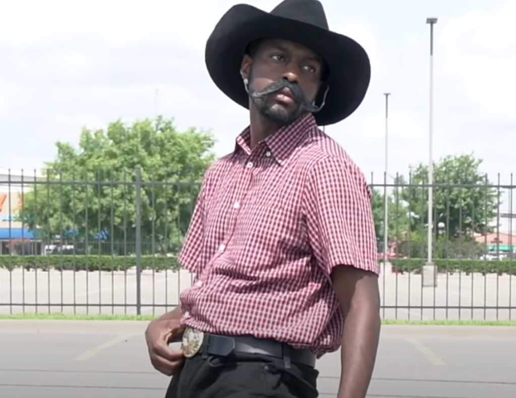 Three dancers break it down in a Houston parking lot and 2 million ...