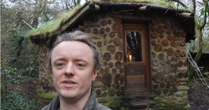 Man gives tour of his hand-built tiny home in the woods and it’s amazing