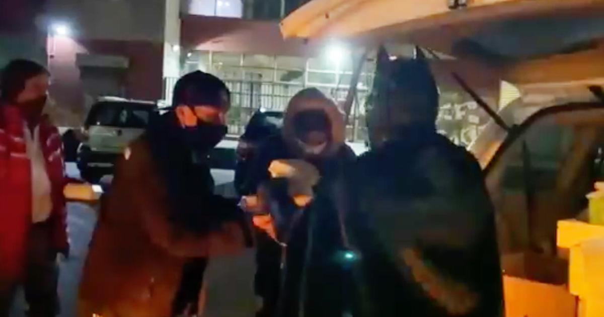 Batman delivers food to the homeless during lockdown