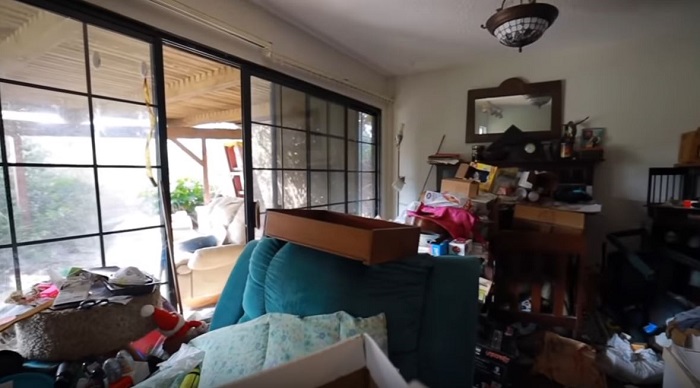 Tenant with a hoarding problem destroys home and guy buys it before ...