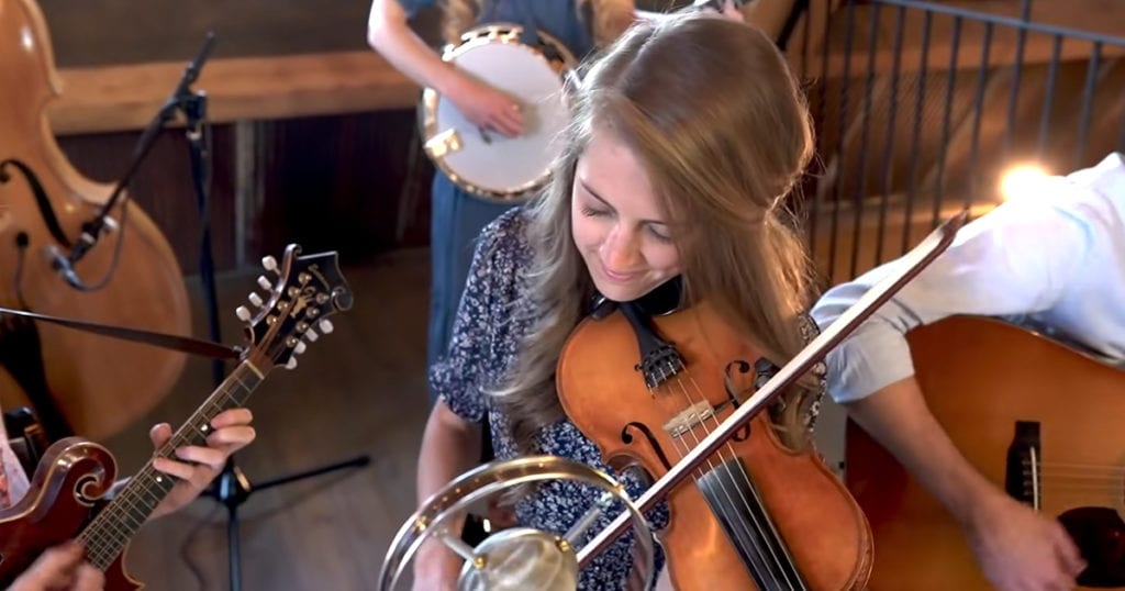 Family band goes viral with bluegrass cover of ‘Country Roads’