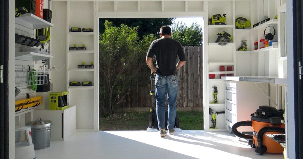 Guy gives step-by-step of how he built a DIY solar-powered workshop