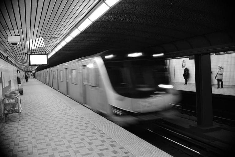 3 Men save blind man’s life, leaping onto train tracks with seconds to ...