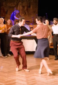 Swing teachers show students how it’s done