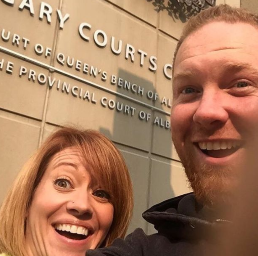 30 unconventional divorce selfies that have to be seen to be believed