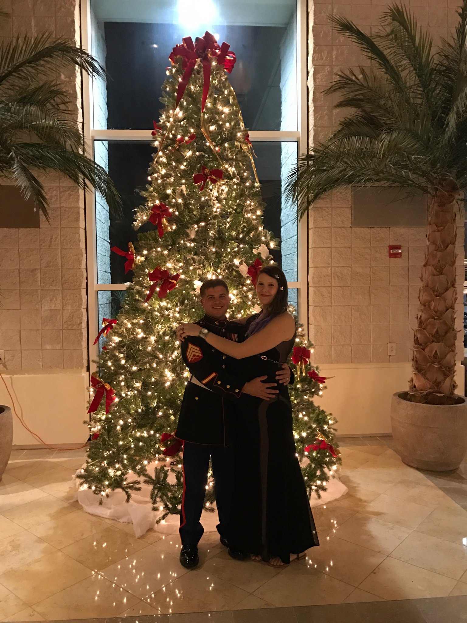 14 Tall Women Showing Off Their Shorter Husbands