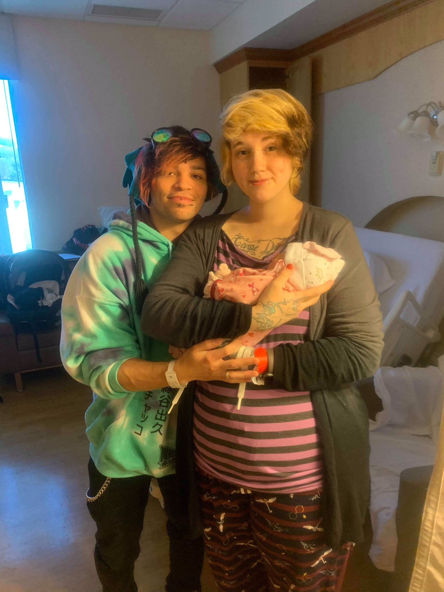 14 Tall Women Showing Off Their Shorter Husbands