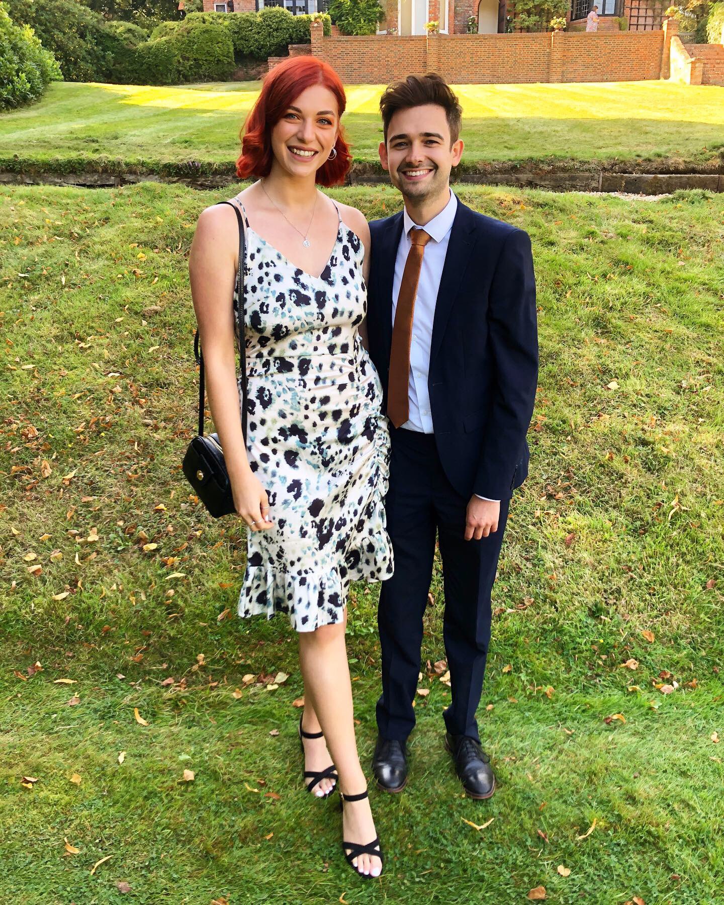 14 Tall Women Showing Off Their Shorter Husbands