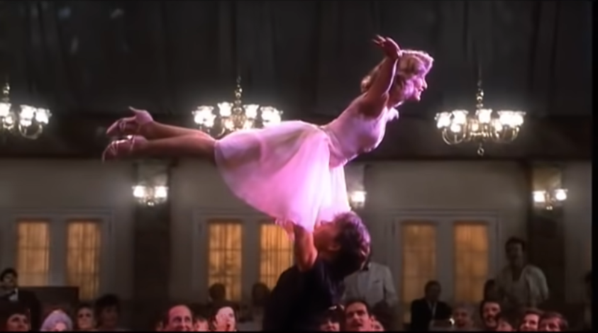 Newlyweds re-enact famous 'Dirty Dancing' routine for 1st dance