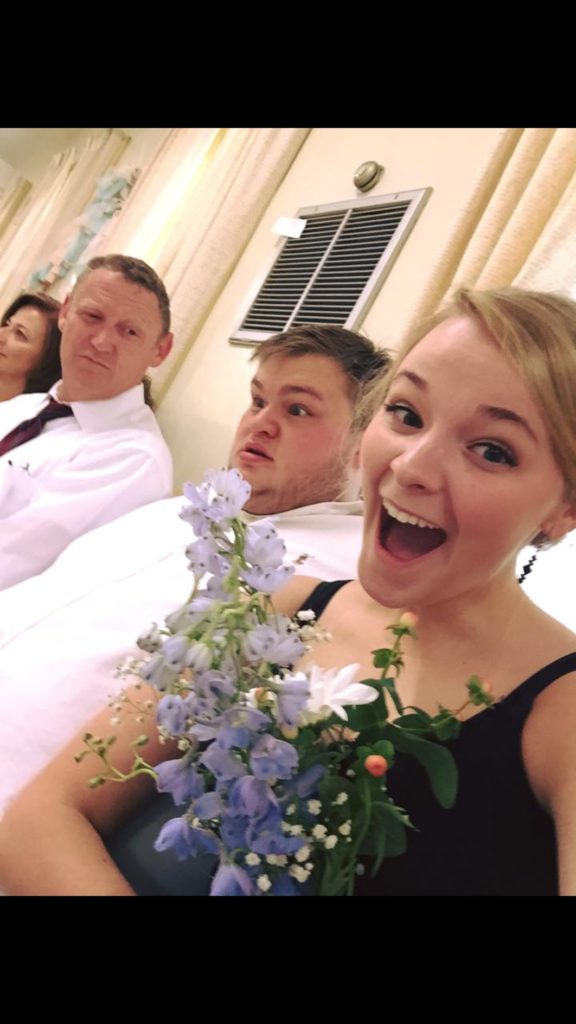 35 People Caught In An Unfortunate But Funny Moment