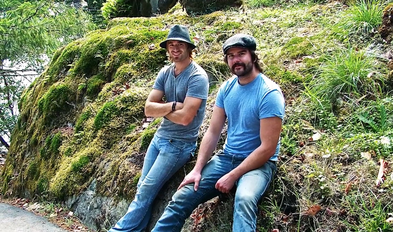 Man builds peaceful storybook tiny home by the sea. Gives a glimpse of ...