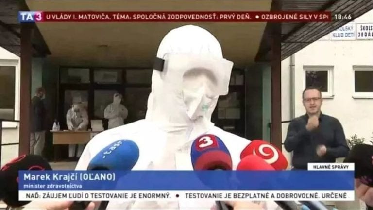 25 Funny People Who Couldn’t Be More Overprotective If They Tried