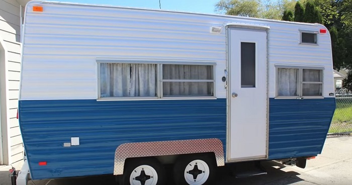 Junky RV from the 70’s gets a new vintage makeover and it looks better ...
