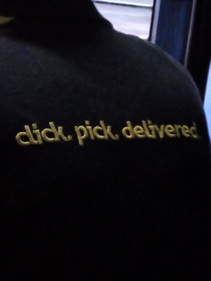 75 people that faced hilarious consequences for their poor outfit choices