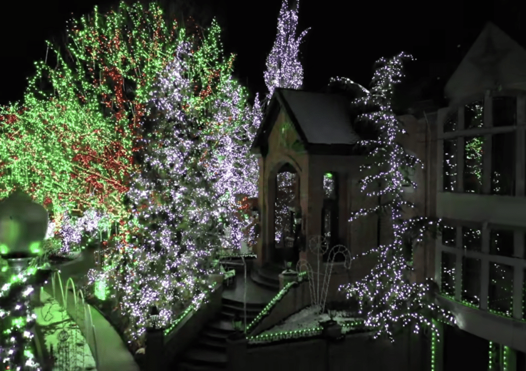 Piano Guys 739k Light Show For Christmas Is Beautiful Beyond Description