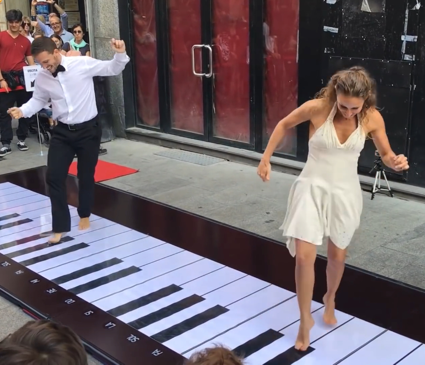 Duo’s slick ‘Pink Panther’ dance leaves crowd cheering for more