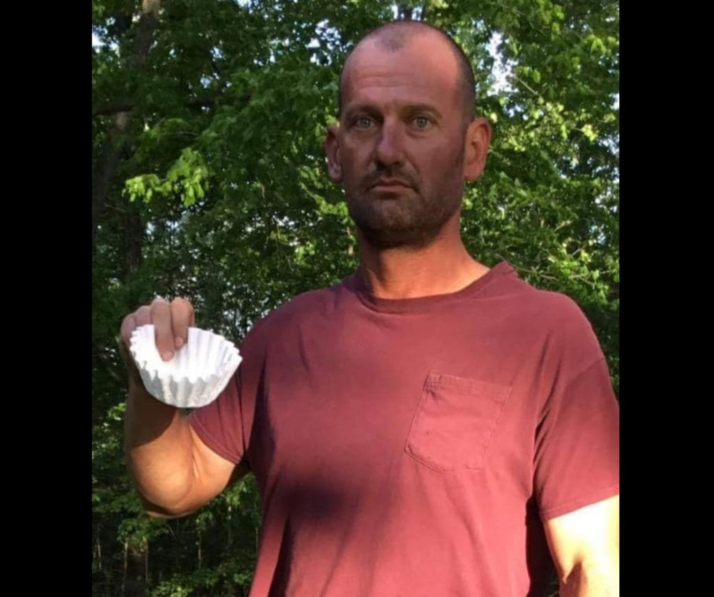 Guy hilariously posts pics with ‘filters’ to attract ladies because ...