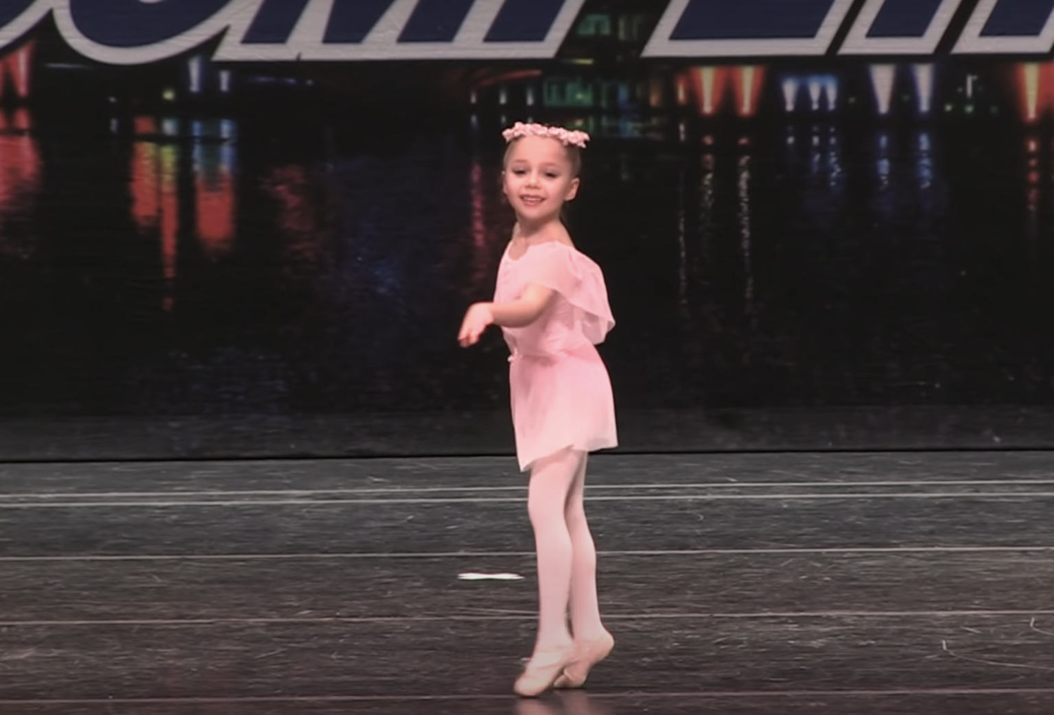 Tiny ballerina’s adorable ‘Cupid’ dance steals hearts