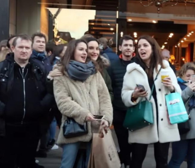 Busker Sings “Perfect” Until Young Man Steals Show Singing In Italian