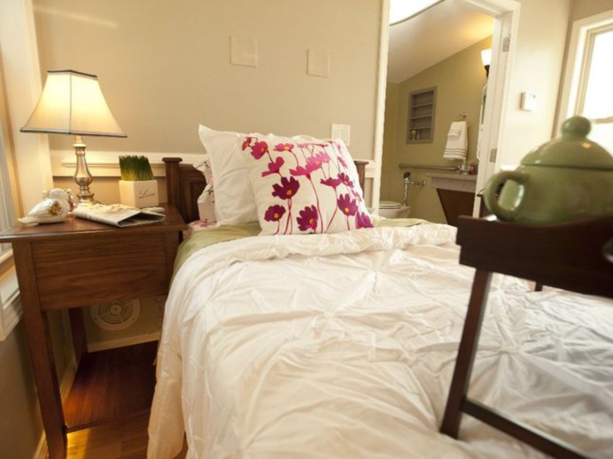 “Granny pod” housing units let aging parents live in the backyard ...