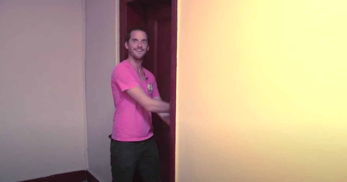 Man gets 1100 square feet out of 420 square foot New York apartment ...
