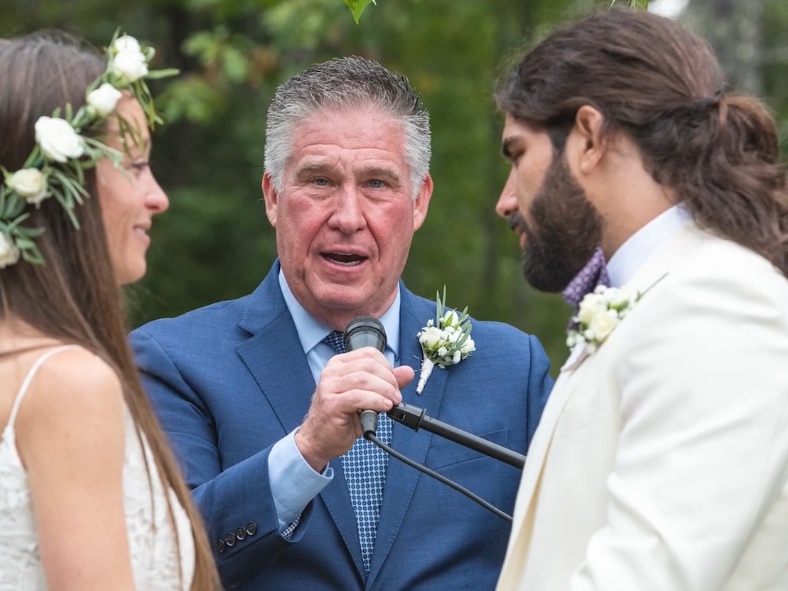 Bride gets custom dress that lets her blind groom can “see” her on ...