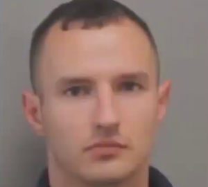 Imposter cop pulls car over and finds it filled with real police detectives