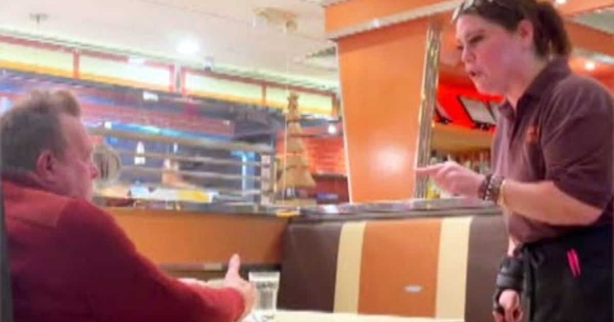 Waitress applauded after telling rude customer to leave the diner