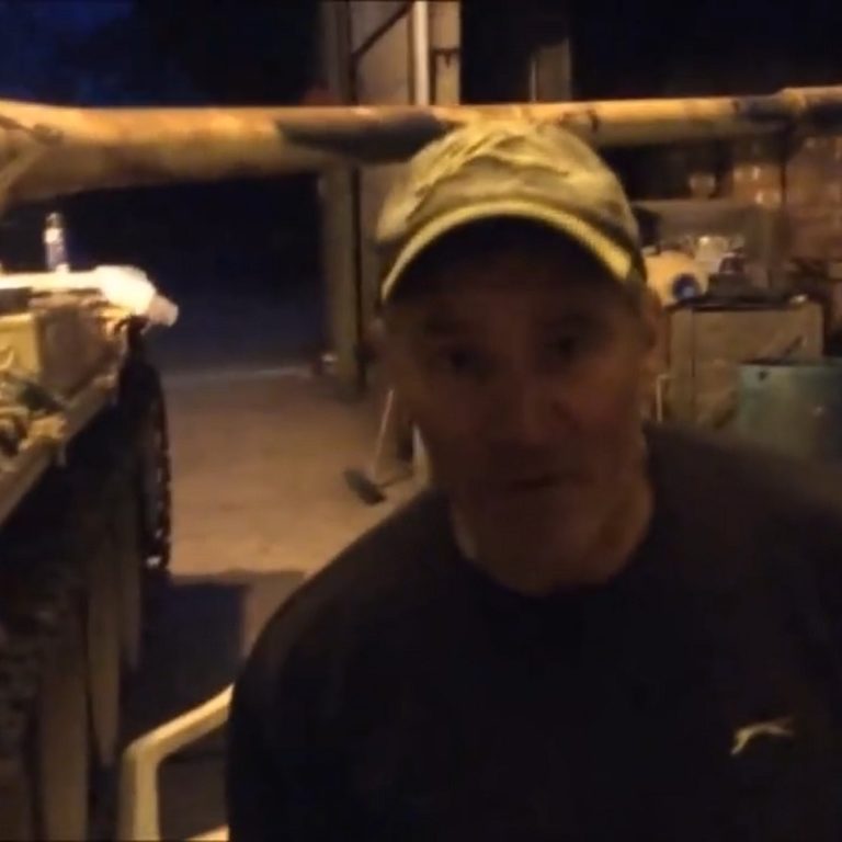 Mechanic finds 5 gold bullion bars stuffed in old military tank worth ...