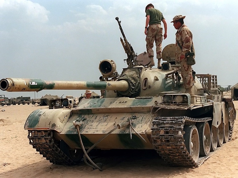 Mechanic finds 5 gold bullion bars stuffed in old military tank worth ...