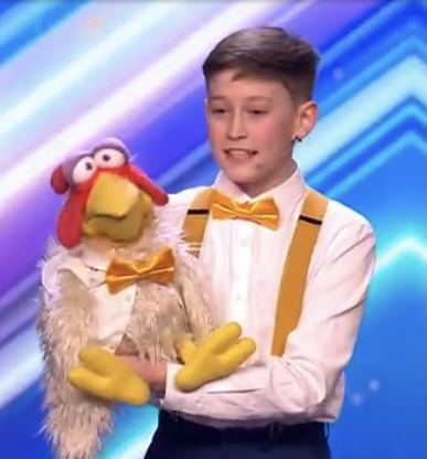 13-year-old steals show with hilariously “naughty” side-kick