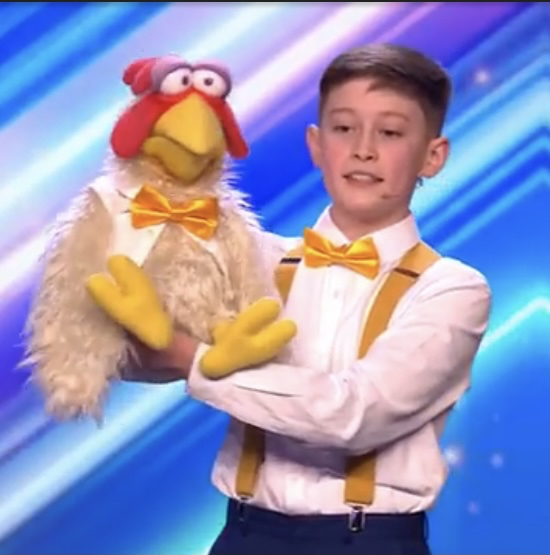 13-year-old steals show with hilariously “naughty” side-kick