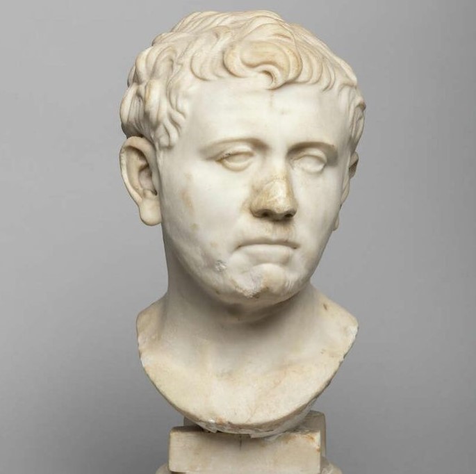 Woman browsing Goodwill finds rare, looted, 2,000-year-old artifact and ...