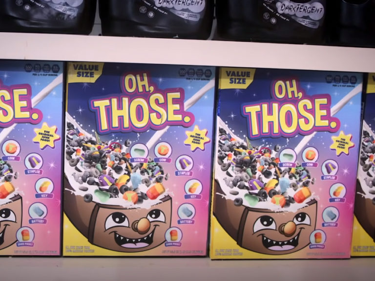 Take a tour of this strange supermarket in Las Vegas where absolutely ...