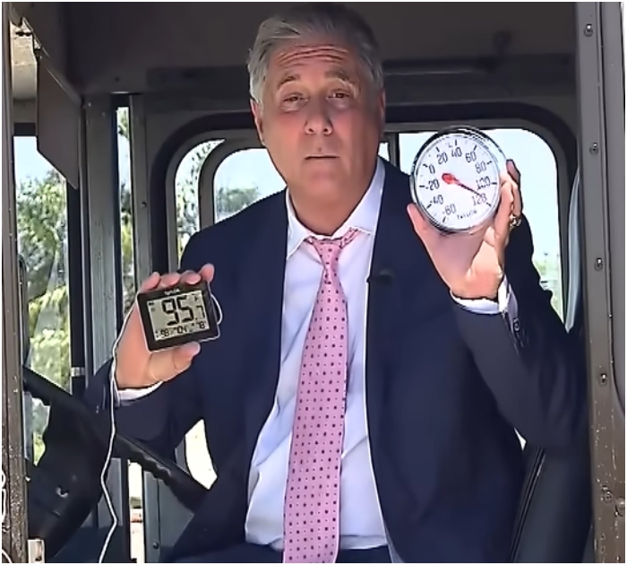 Homeowner discovers doorbell footage of UPS driver collapsing due to ...