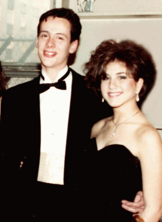 40+ of the most awkward celebrity prom photos ever