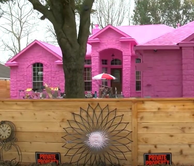 Guy has neighbors upset after he paints his whole house hot pink