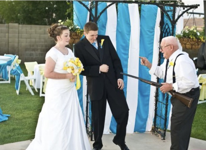 30 hilarious wedding pics that’ll make you say “I don’t”