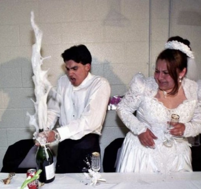 30 hilarious wedding pics that’ll make you say “I don’t”
