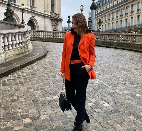 20+ Embarrassing Fashion Mistakes Adding 10 Years To Your Look