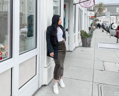 20+ Embarrassing Fashion Mistakes Adding 10 Years To Your Look